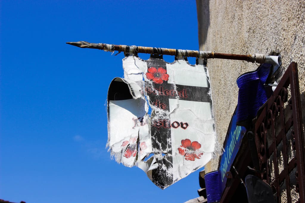 Stronghold Flag Photo | Download free images from Mystock