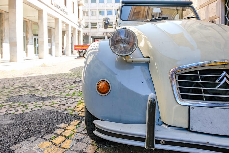 Front View on an Old Citroen 2CV Photo | Download free images from Mystock