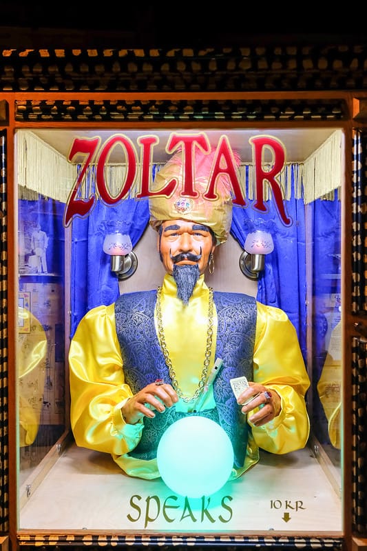 Zoltar Speaks Fortune Teller Photo | Download free images from Mystock